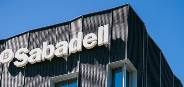 Sabadell le hace la competencia a Banco Santander y BBVA | XTB